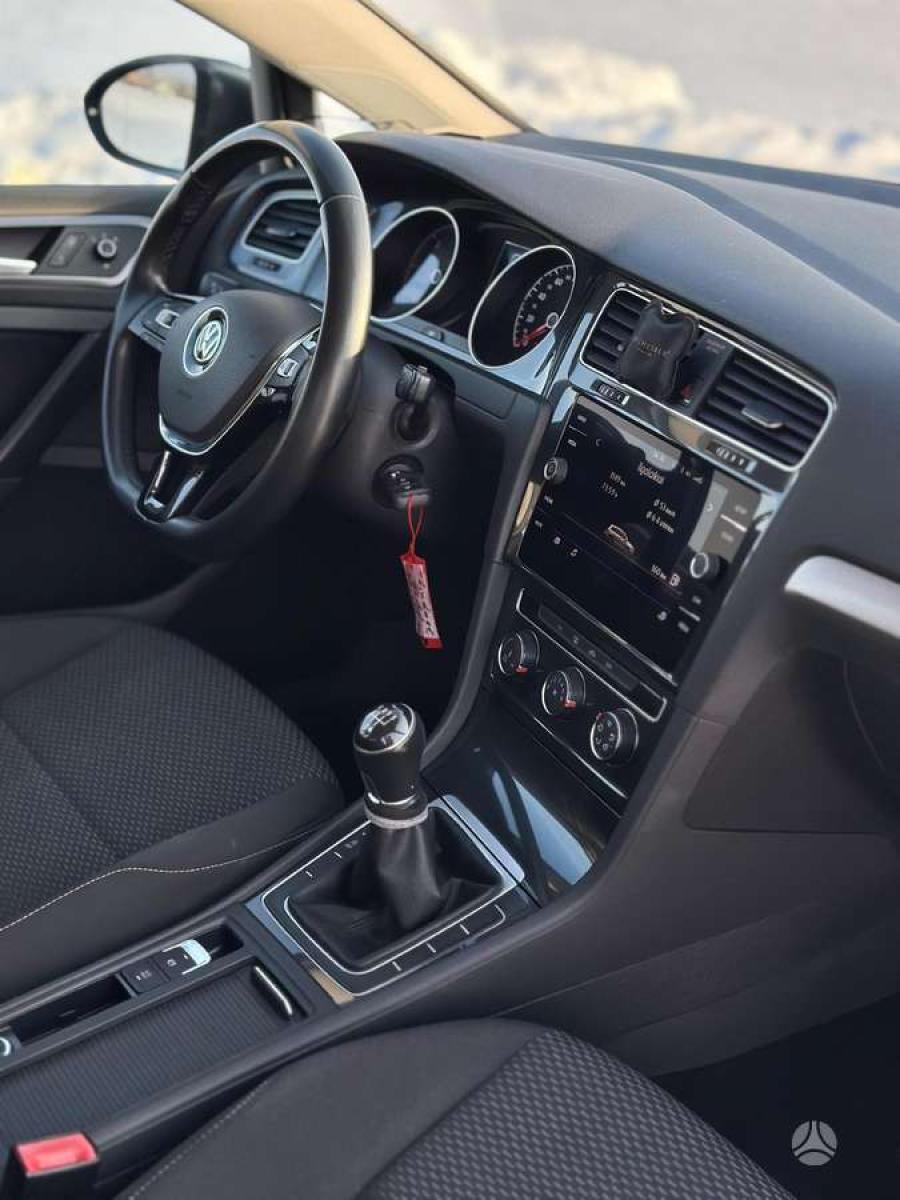 Pelēks Volkswagen Golf 2018 Viļņa, ar dzinēja tilpumu 1.60 L un nobraukumu 187 tūkst. km par 8700 €, foto 15 vietnē AUTOMOTO.COM.LV