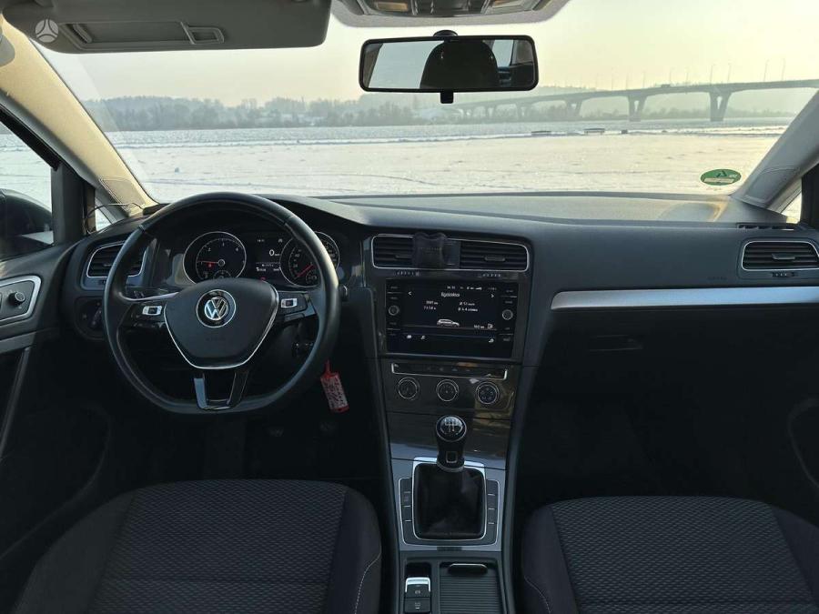 Pelēks Volkswagen Golf 2018 Viļņa, ar dzinēja tilpumu 1.60 L un nobraukumu 187 tūkst. km par 8700 €, foto 16 vietnē AUTOMOTO.COM.LV