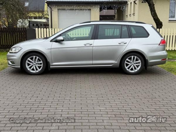 Grey Volkswagen Golf 2018 in Parnu, with an engine capacity of 1.50 L and mileage of 129 thousand km for 12590 €, photo 4 on AUTOMOTO.COM.LV