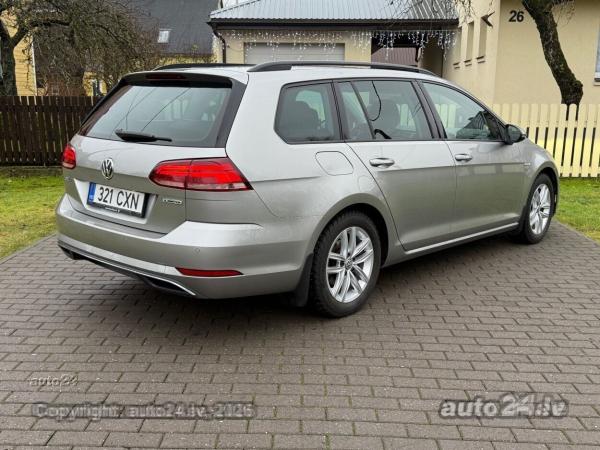 Grey Volkswagen Golf 2018 in Parnu, with an engine capacity of 1.50 L and mileage of 129 thousand km for 12590 €, photo 8 on AUTOMOTO.COM.LV