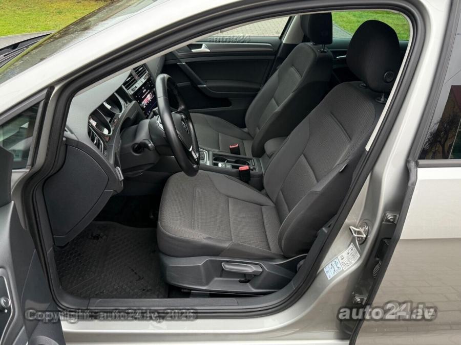 Grey Volkswagen Golf 2018 in Parnu, with an engine capacity of 1.50 L and mileage of 129 thousand km for 12590 €, photo 17 on AUTOMOTO.COM.LV