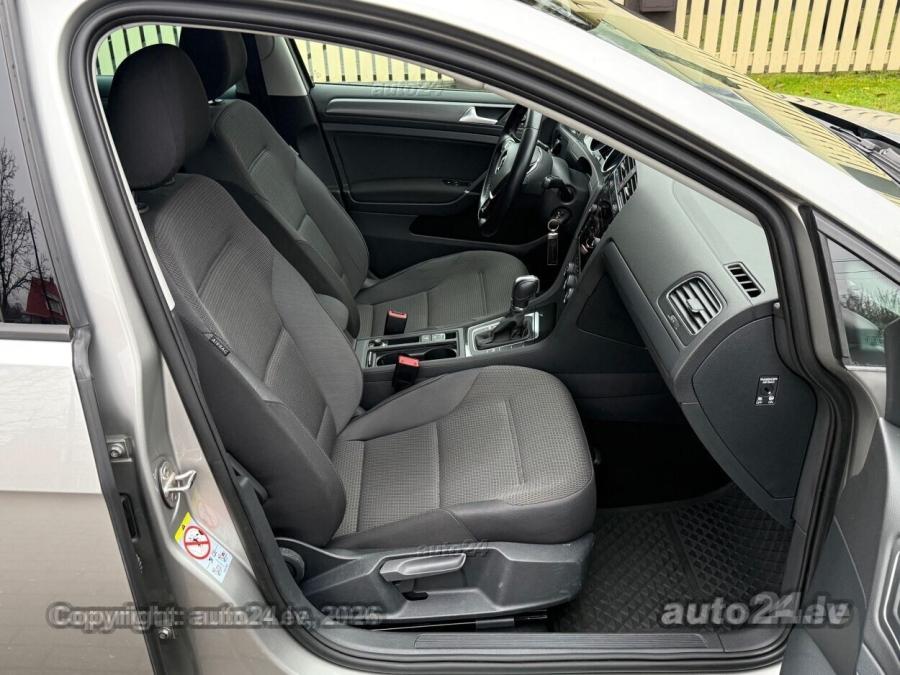 Grey Volkswagen Golf 2018 in Parnu, with an engine capacity of 1.50 L and mileage of 129 thousand km for 12590 €, photo 18 on AUTOMOTO.COM.LV