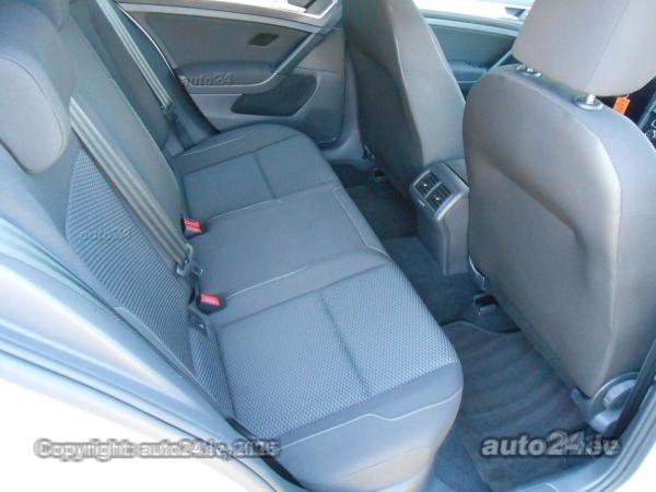 Grey Volkswagen Golf 2018 in Viljandi, with an engine capacity of 1.60 L and mileage of 188 thousand km for 9790 €, photo 11 on AUTOMOTO.COM.LV