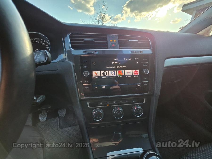 Grey Volkswagen Golf 2018 in Tallinn, with an engine capacity of 1.40 L and mileage of 240 thousand km for 6900 €, photo 11 on AUTOMOTO.COM.LV