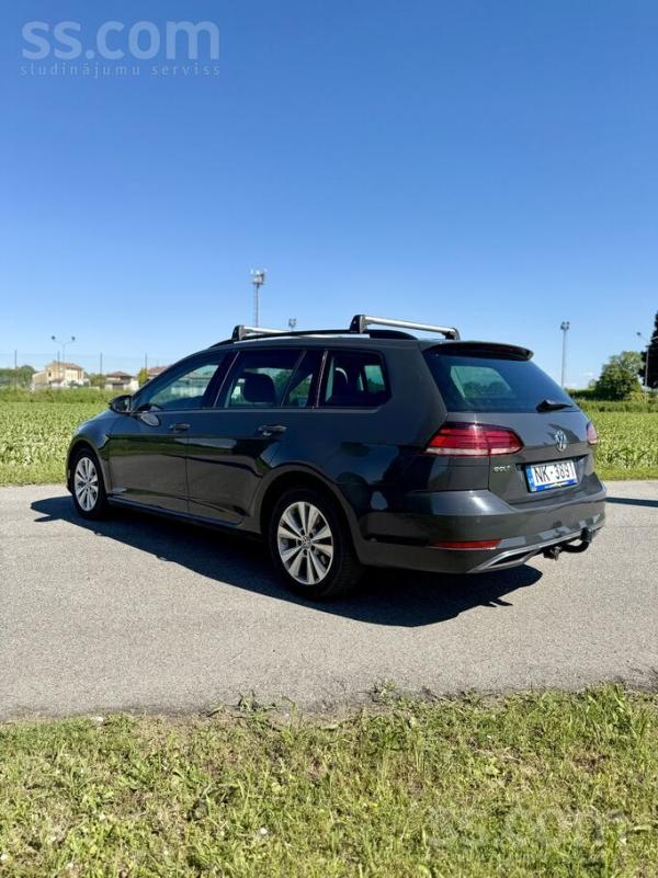 Pelēks Volkswagen Golf 2018 Rīga, ar dzinēja tilpumu 1.60 L un nobraukumu 192 tūkst. km par 8000 €, foto 4 vietnē AUTOMOTO.COM.LV