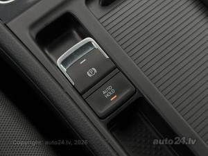 Grey Volkswagen Golf 2018 in Parnu, with an engine capacity of 1.40 L and mileage of 91 thousand km for 13900 €, photo 13 on AUTOMOTO.COM.LV