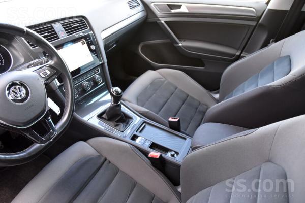 Grey Volkswagen Golf 2018 in Riga, with an engine capacity of 1.60 L and mileage of 280 thousand km for 8500 €, photo 9 on AUTOMOTO.COM.LV