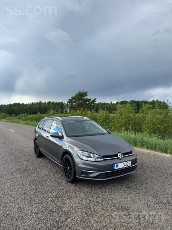 Grey Volkswagen Golf 2018 in Riga, with an engine capacity of 1.60 L and mileage of 207 thousand km for 10500 €, photo 2 on AUTOMOTO.COM.LV