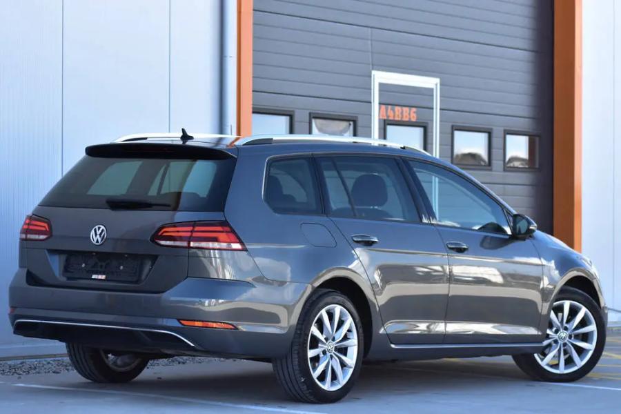 Pelēks Volkswagen Golf 2018 Mārupe, ar dzinēja tilpumu 1.60 L un nobraukumu 279 tūkst. km par 8450 €, foto 5 vietnē AUTOMOTO.COM.LV