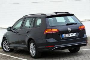 Grey Volkswagen Golf 2018 in Riga, with an engine capacity of 1.60 L and mileage of 221 thousand km for 7300 €, photo 9 on AUTOMOTO.COM.LV