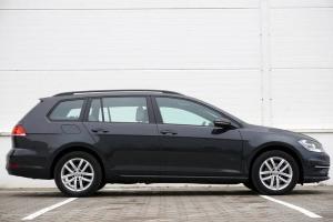 Grey Volkswagen Golf 2018 in Riga, with an engine capacity of 1.60 L and mileage of 221 thousand km for 7300 €, photo 13 on AUTOMOTO.COM.LV