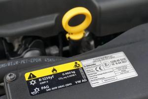 Grey Volkswagen Golf 2018 in Riga, with an engine capacity of 1.60 L and mileage of 221 thousand km for 7300 €, photo 35 on AUTOMOTO.COM.LV