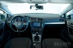 Grey Volkswagen Golf 2018 in Riga, with an engine capacity of 1.40 L and mileage of 191 thousand km for 6790 €, photo 5 on AUTOMOTO.COM.LV