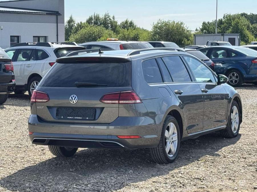 Grey Volkswagen Golf 2018 in Siauliai, with an engine capacity of 1.60 L and mileage of 178 thousand km for 9700 €, photo 7 on AUTOMOTO.COM.LV