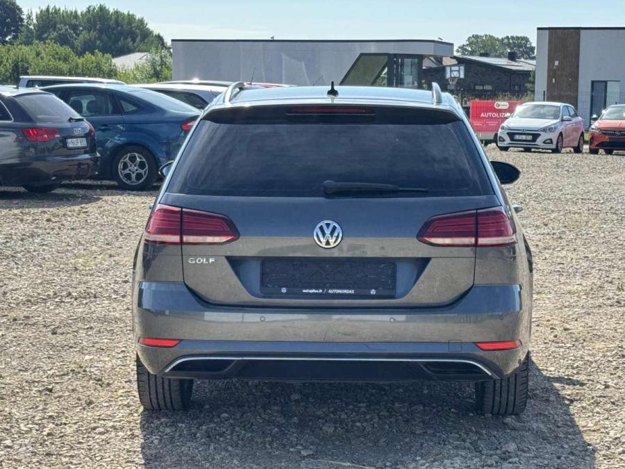 Grey Volkswagen Golf 2018 in Siauliai, with an engine capacity of 1.60 L and mileage of 178 thousand km for 9700 €, photo 8 on AUTOMOTO.COM.LV