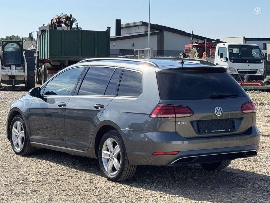 Grey Volkswagen Golf 2018 in Siauliai, with an engine capacity of 1.60 L and mileage of 178 thousand km for 9700 €, photo 9 on AUTOMOTO.COM.LV