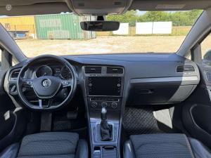 Grey Volkswagen Golf 2018 in Siauliai, with an engine capacity of 1.60 L and mileage of 178 thousand km for 9700 €, photo 12 on AUTOMOTO.COM.LV