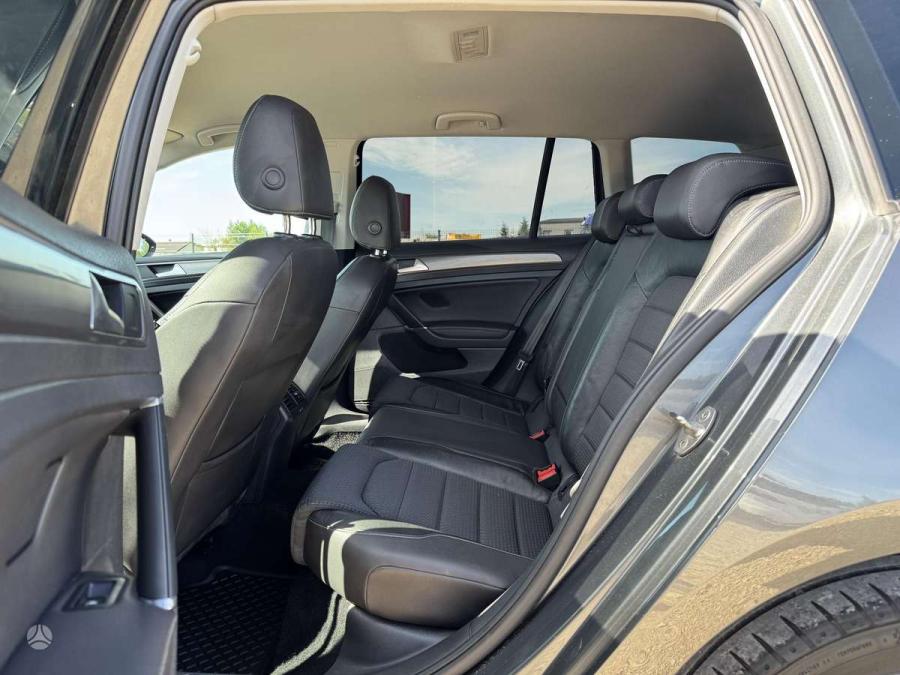 Grey Volkswagen Golf 2018 in Siauliai, with an engine capacity of 1.60 L and mileage of 178 thousand km for 9700 €, photo 15 on AUTOMOTO.COM.LV