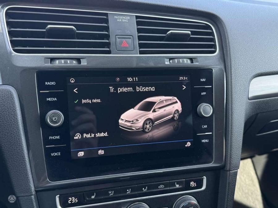 Grey Volkswagen Golf 2018 in Siauliai, with an engine capacity of 1.60 L and mileage of 178 thousand km for 9700 €, photo 21 on AUTOMOTO.COM.LV