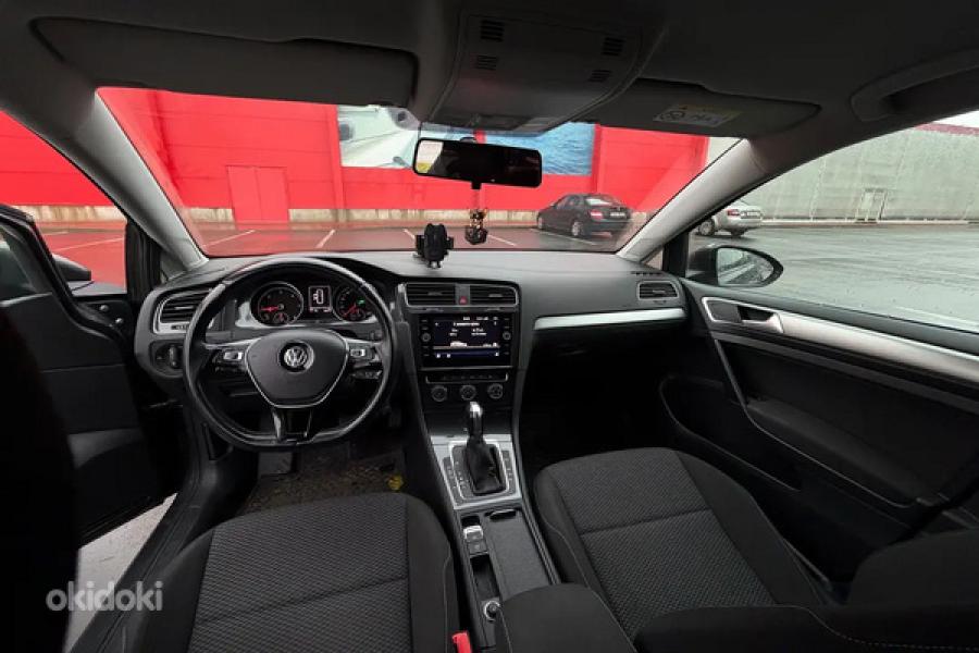 Grey Volkswagen Golf 2018 in Tallinn, with an engine capacity of 0.00 L and mileage of 131 thousand km for 12000 €, photo 5 on AUTOMOTO.COM.LV