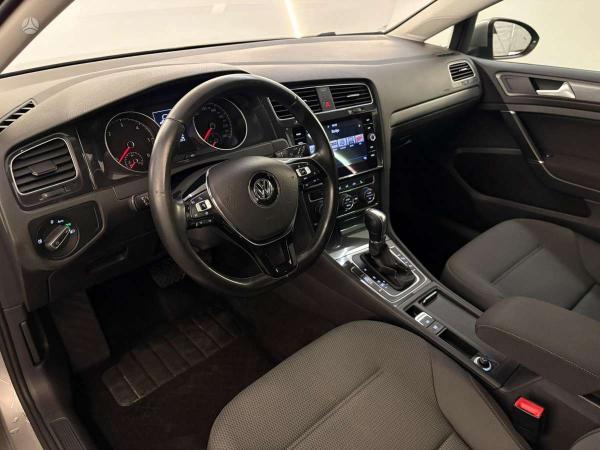 Grey Volkswagen Golf 2018 in Marijampole, with an engine capacity of 1.60 L and mileage of 231 thousand km for 8850 €, photo 2 on AUTOMOTO.COM.LV