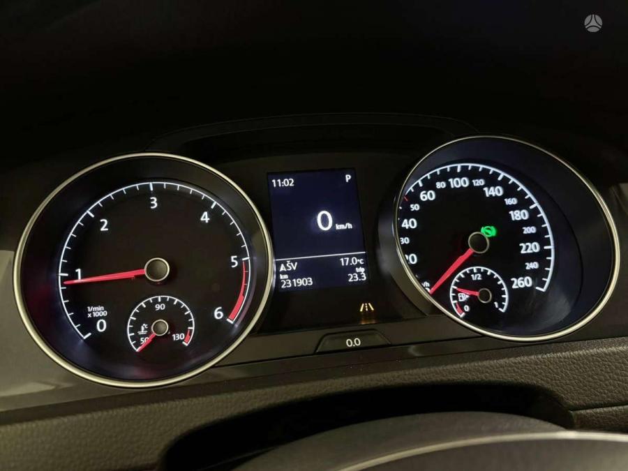 Grey Volkswagen Golf 2018 in Marijampole, with an engine capacity of 1.60 L and mileage of 231 thousand km for 8850 €, photo 14 on AUTOMOTO.COM.LV