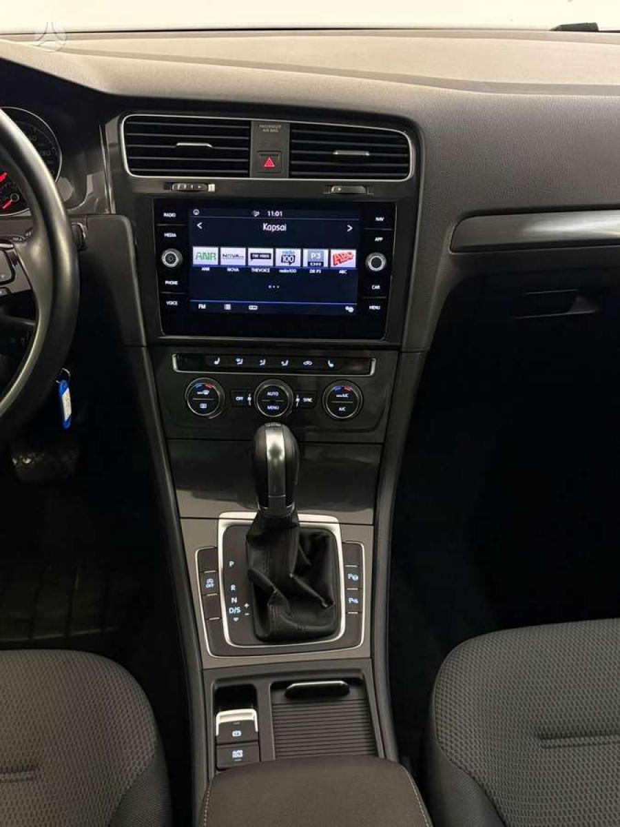 Grey Volkswagen Golf 2018 in Marijampole, with an engine capacity of 1.60 L and mileage of 231 thousand km for 8850 €, photo 19 on AUTOMOTO.COM.LV