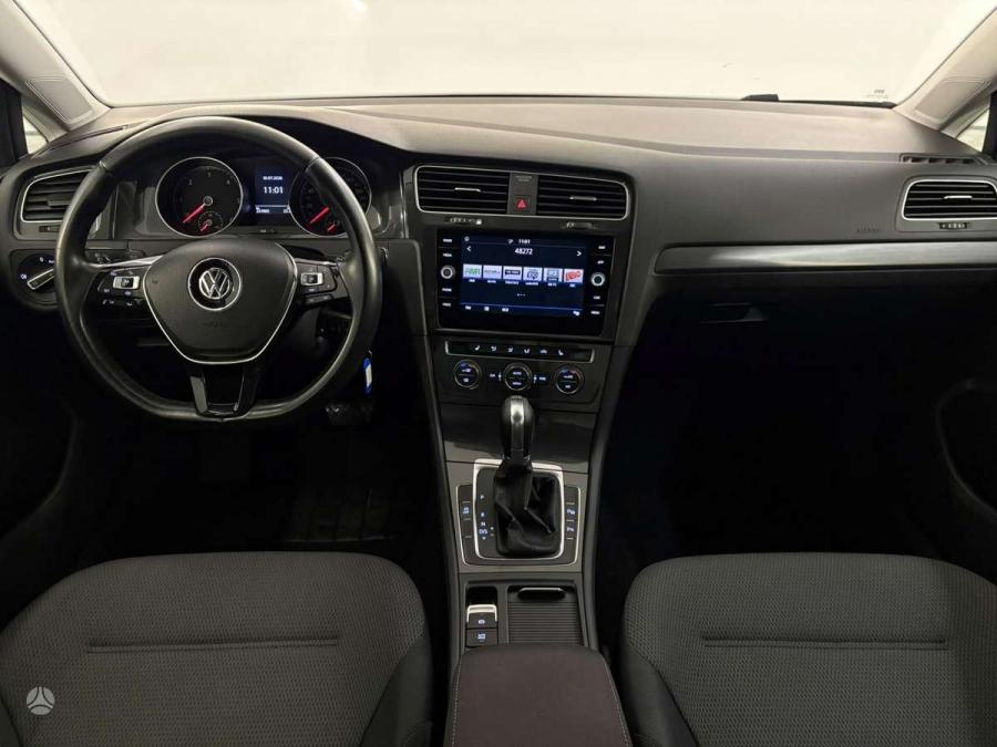 Grey Volkswagen Golf 2018 in Marijampole, with an engine capacity of 1.60 L and mileage of 231 thousand km for 8850 €, photo 20 on AUTOMOTO.COM.LV