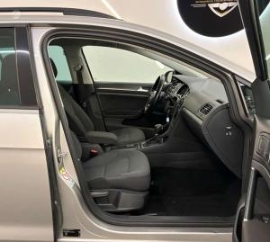 Grey Volkswagen Golf 2018 in Marijampole, with an engine capacity of 1.60 L and mileage of 231 thousand km for 8850 €, photo 25 on AUTOMOTO.COM.LV