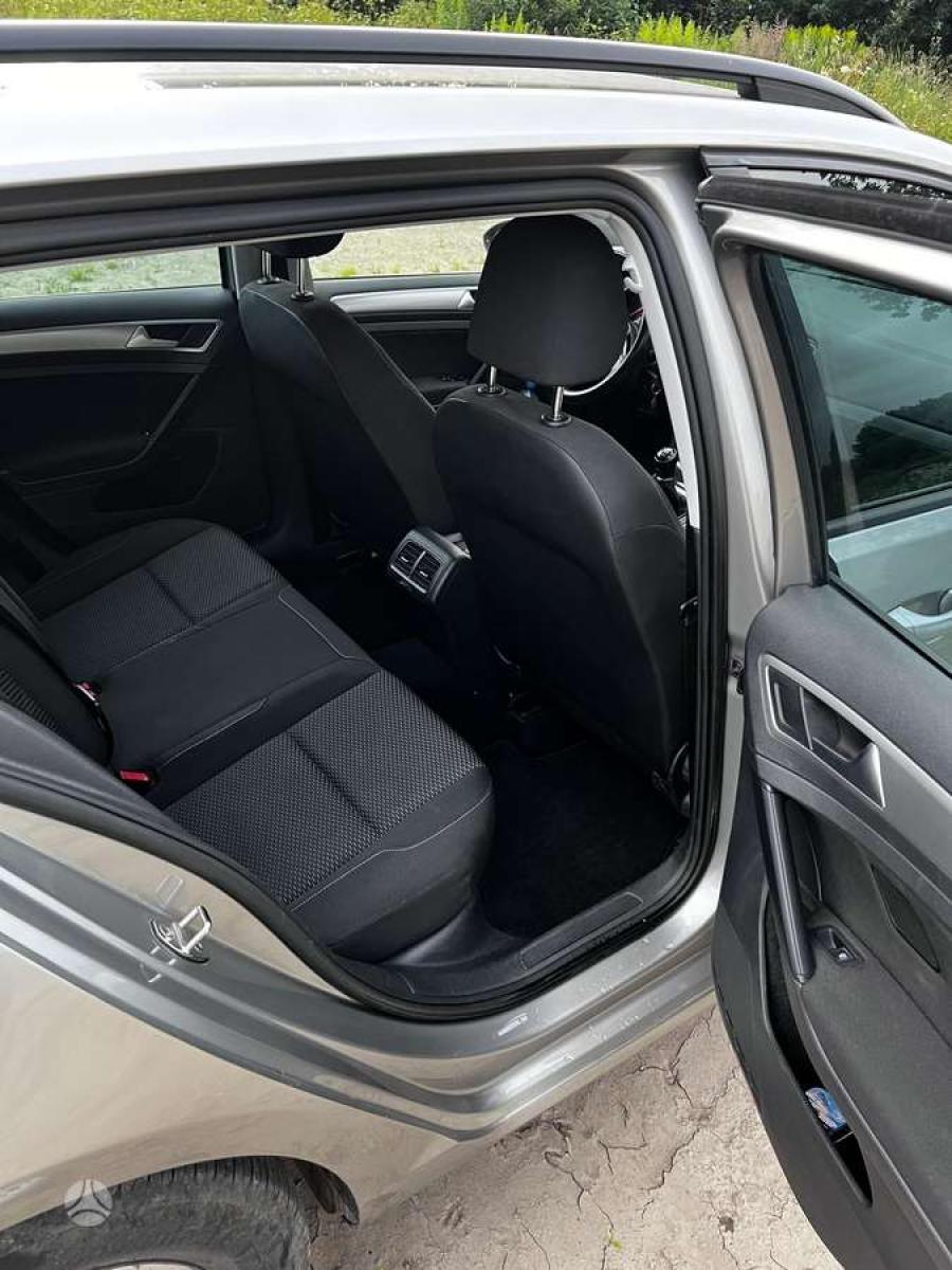 Pelēks Volkswagen Golf 2018 Viļņa, ar dzinēja tilpumu 1.40 L un nobraukumu 209 tūkst. km par 9850 €, foto 4 vietnē AUTOMOTO.COM.LV