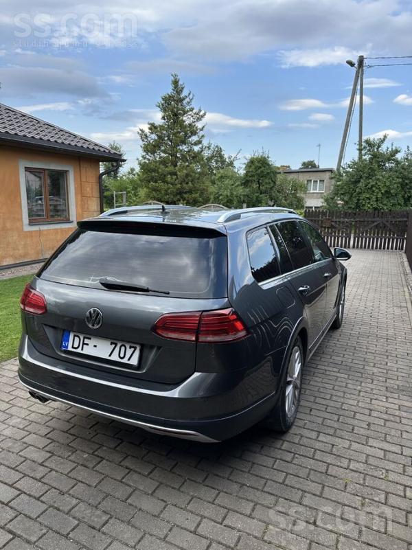 Pelēks Volkswagen Golf 2018 Cēsis, ar dzinēja tilpumu 2.00 L un nobraukumu 239 tūkst. km par 14500 €, foto 8 vietnē AUTOMOTO.COM.LV