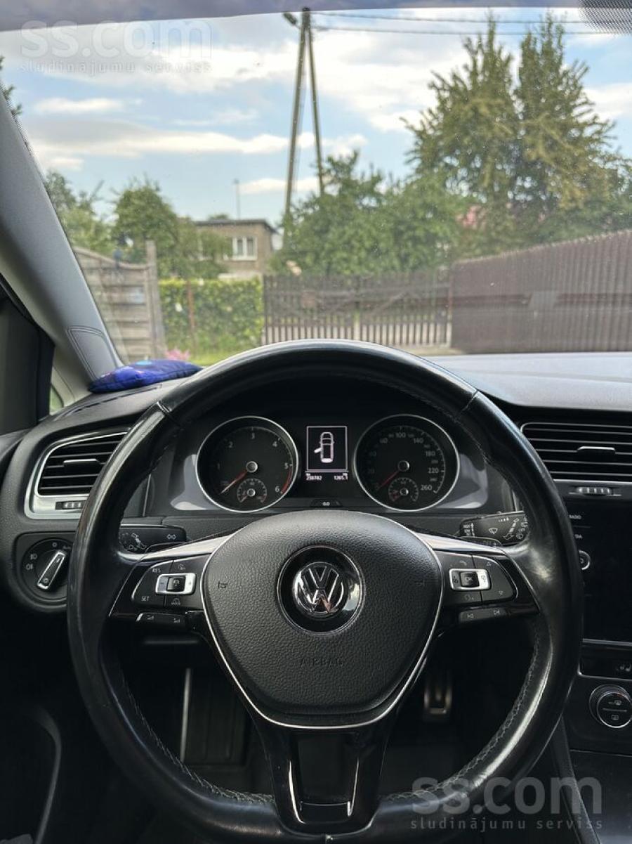 Серый Фольксваген Гольф 2018 в Цесис, объемом двигателя 2.00 л и пробегом 239 тыс. км за 14500 €, фото 14 на AUTOMOTO.COM.LV