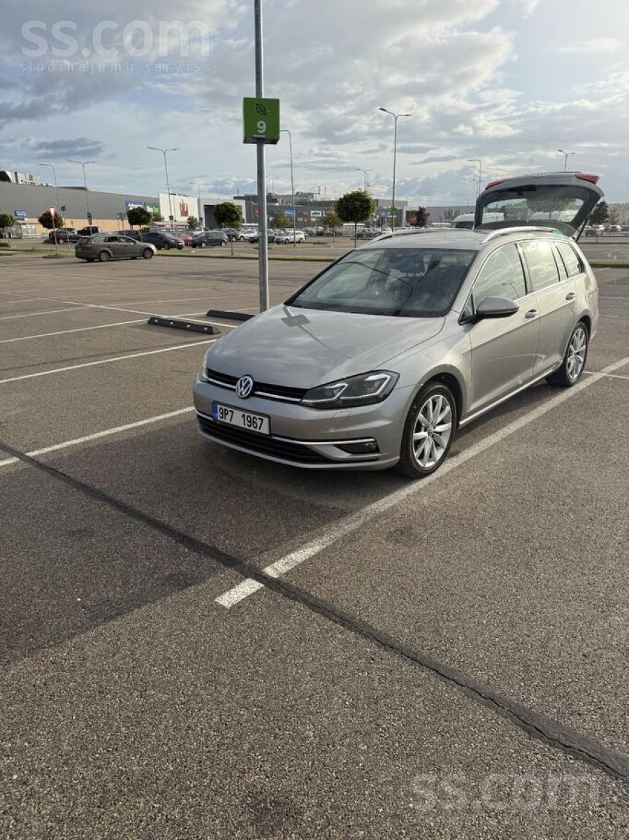 Grey Volkswagen Golf 2018 in Riga, with an engine capacity of 2.00 L and mileage of 292 thousand km for 12100 €, photo 1 on AUTOMOTO.COM.LV