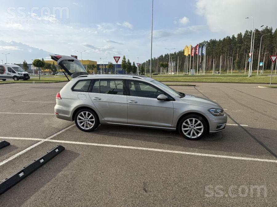 Grey Volkswagen Golf 2018 in Riga, with an engine capacity of 2.00 L and mileage of 292 thousand km for 12100 €, photo 4 on AUTOMOTO.COM.LV