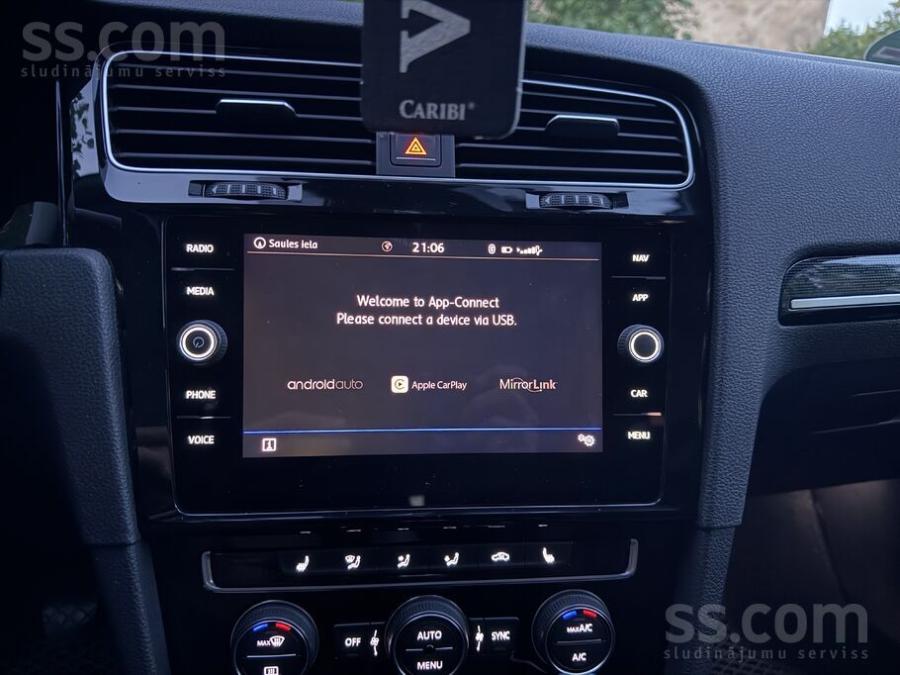 Grey Volkswagen Golf 2018 in Riga, with an engine capacity of 2.00 L and mileage of 292 thousand km for 12100 €, photo 11 on AUTOMOTO.COM.LV