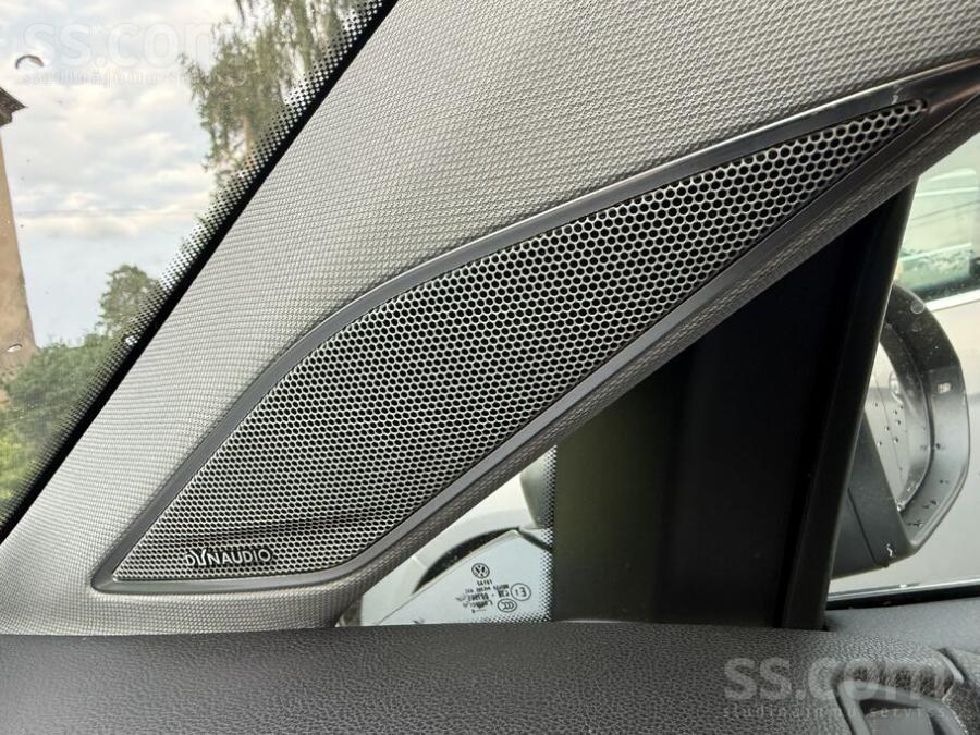 Grey Volkswagen Golf 2018 in Riga, with an engine capacity of 2.00 L and mileage of 292 thousand km for 12100 €, photo 13 on AUTOMOTO.COM.LV