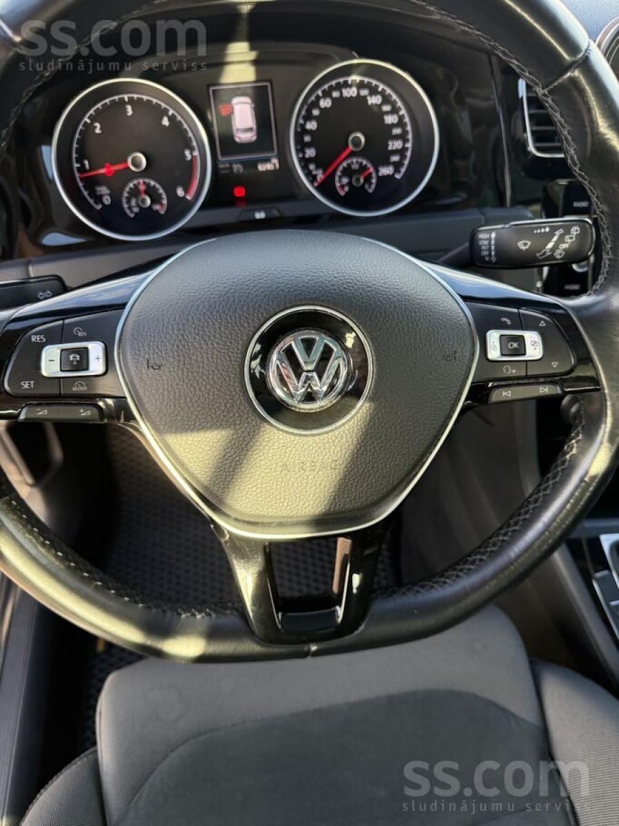 Grey Volkswagen Golf 2018 in Riga, with an engine capacity of 2.00 L and mileage of 292 thousand km for 12100 €, photo 14 on AUTOMOTO.COM.LV