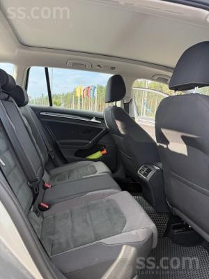 Grey Volkswagen Golf 2018 in Riga, with an engine capacity of 2.00 L and mileage of 292 thousand km for 12100 €, photo 15 on AUTOMOTO.COM.LV