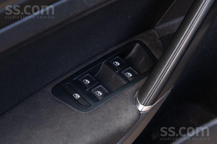 Pelēks Volkswagen Golf 2018 Rīga, ar dzinēja tilpumu 1.60 L un nobraukumu 237 tūkst. km par 10650 €, foto 18 vietnē AUTOMOTO.COM.LV