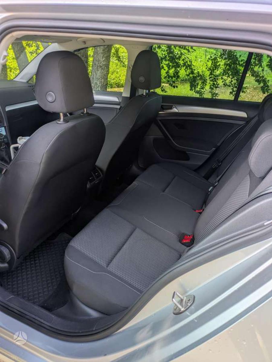 Pelēks Volkswagen Golf 2018 Viļņa, ar dzinēja tilpumu 1.50 L un nobraukumu 167 tūkst. km par 9500 €, foto 11 vietnē AUTOMOTO.COM.LV