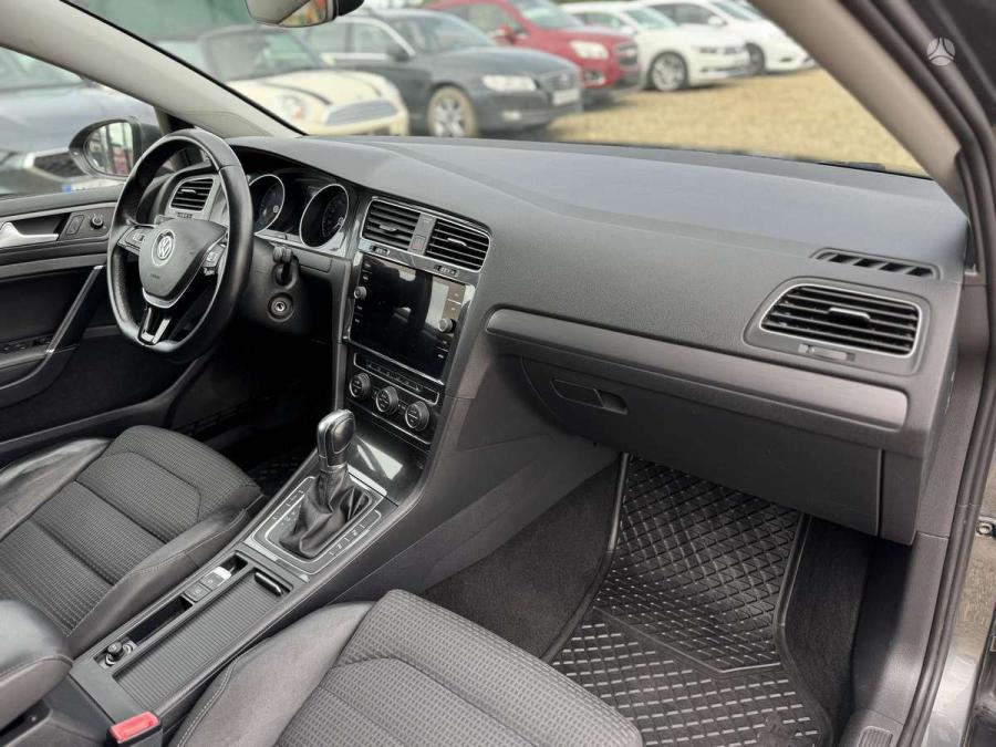 Pelēks Volkswagen Golf 2018 Šauļi, ar dzinēja tilpumu 1.60 L un nobraukumu 178 tūkst. km par 8999 €, foto 14 vietnē AUTOMOTO.COM.LV
