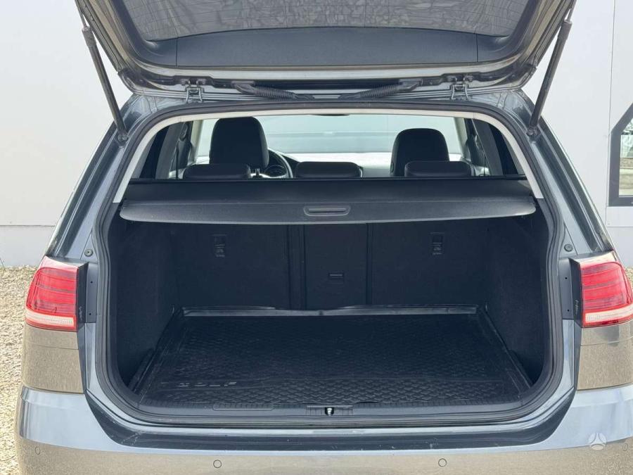 Pelēks Volkswagen Golf 2018 Šauļi, ar dzinēja tilpumu 1.60 L un nobraukumu 178 tūkst. km par 8999 €, foto 17 vietnē AUTOMOTO.COM.LV