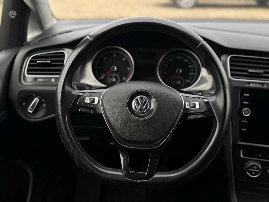 Pelēks Volkswagen Golf 2018 Šauļi, ar dzinēja tilpumu 1.60 L un nobraukumu 178 tūkst. km par 8999 €, foto 18 vietnē AUTOMOTO.COM.LV