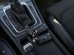 Pelēks Volkswagen Golf 2018 Šauļi, ar dzinēja tilpumu 1.60 L un nobraukumu 178 tūkst. km par 8999 €, foto 30 vietnē AUTOMOTO.COM.LV