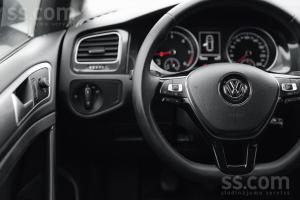 Grey Volkswagen Golf 2018 in Riga, with an engine capacity of 1.60 L and mileage of 189 thousand km for 9600 €, photo 12 on AUTOMOTO.COM.LV