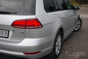 Grey Volkswagen Golf 2018 in Riga, with an engine capacity of 1.60 L and mileage of 189 thousand km for 9600 €, photo 19 on AUTOMOTO.COM.LV