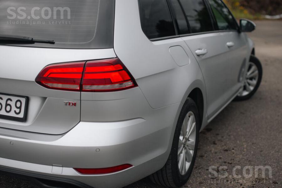 Grey Volkswagen Golf 2018 in Riga, with an engine capacity of 1.60 L and mileage of 189 thousand km for 9600 €, photo 19 on AUTOMOTO.COM.LV