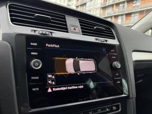 Grey Volkswagen Golf 2018 in Riga, with an engine capacity of 1.60 L and mileage of 269 thousand km for 5990 €, photo 10 on AUTOMOTO.COM.LV