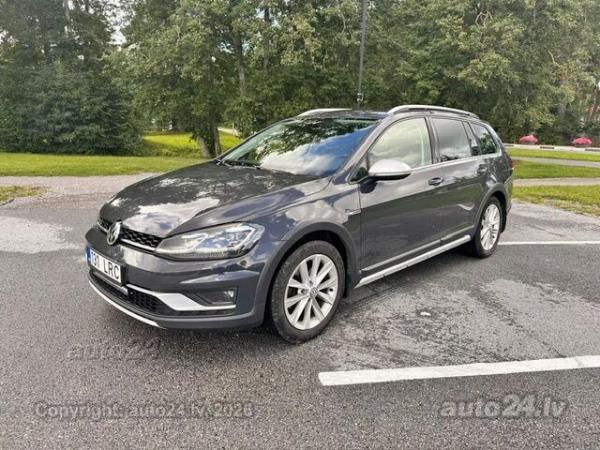 Grey Volkswagen Golf 2018 in Rakvere, with an engine capacity of 2.00 L and mileage of 275 thousand km for 10999 €, photo 1 on AUTOMOTO.COM.LV