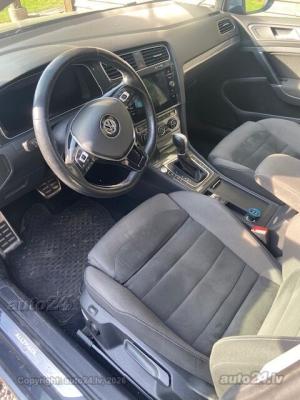 Grey Volkswagen Golf 2018 in Rakvere, with an engine capacity of 2.00 L and mileage of 275 thousand km for 10999 €, photo 12 on AUTOMOTO.COM.LV